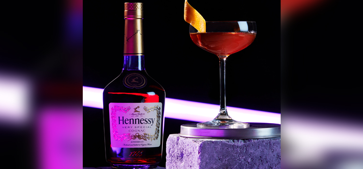 15 Best Hennessy Cocktails (2022 Updated)